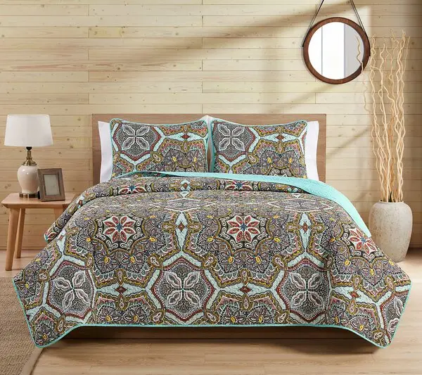 VCNY HOME Yara Reversible Medallion Quilt Set, Ing
