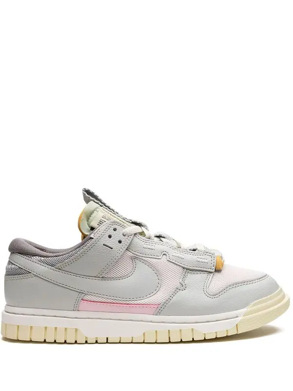Nike Dunk Low Remastered Sneakers