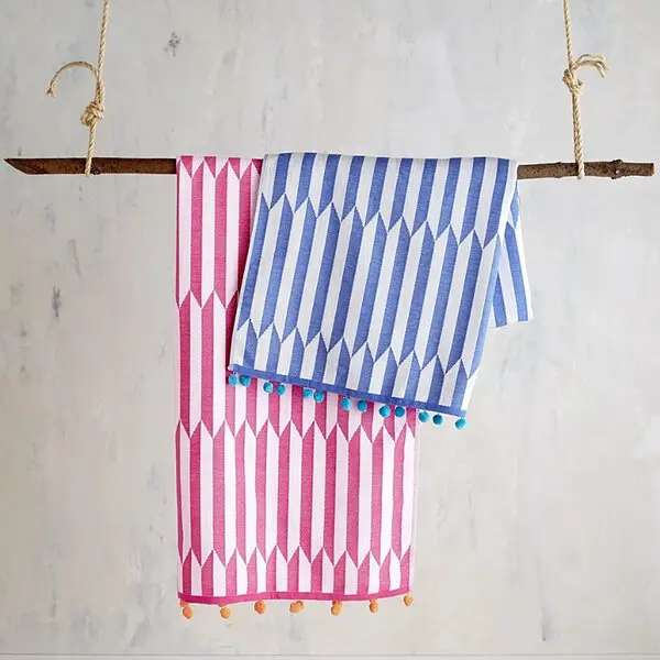 JOHN ROBSHAW Nicatta Beach Towel - Pink
