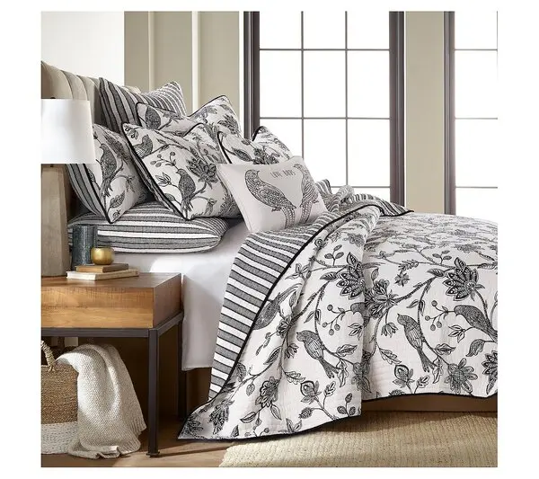 LEVTEX HOME Tanzie Black 2-piece Floral Twin/tw In Xl Quilt Set