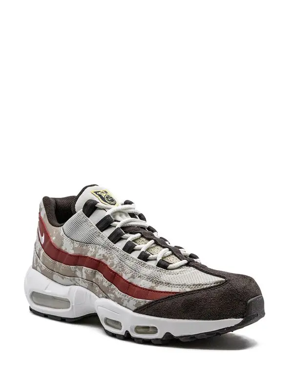 Nike Air Max 95 Social Fc Sneakers - Neutrals