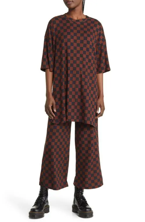 DRESSED IN LALA Lex Ribbed Oversize T-shirt & High Waist Crop Pants Set
