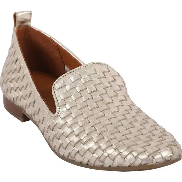 Gentle Souls By Kenneth Cole Morgan Metallic Loafer - Soft Gold