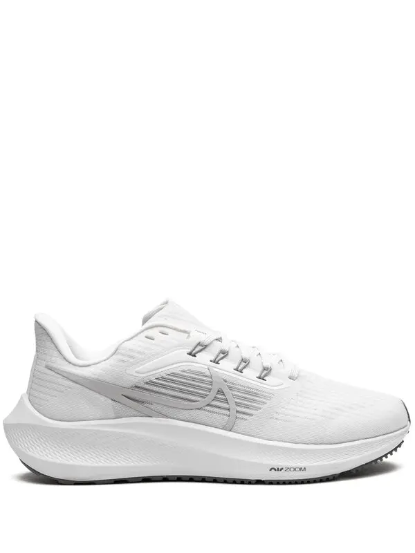 Nike Pegasus 39 Low-top Sneakers