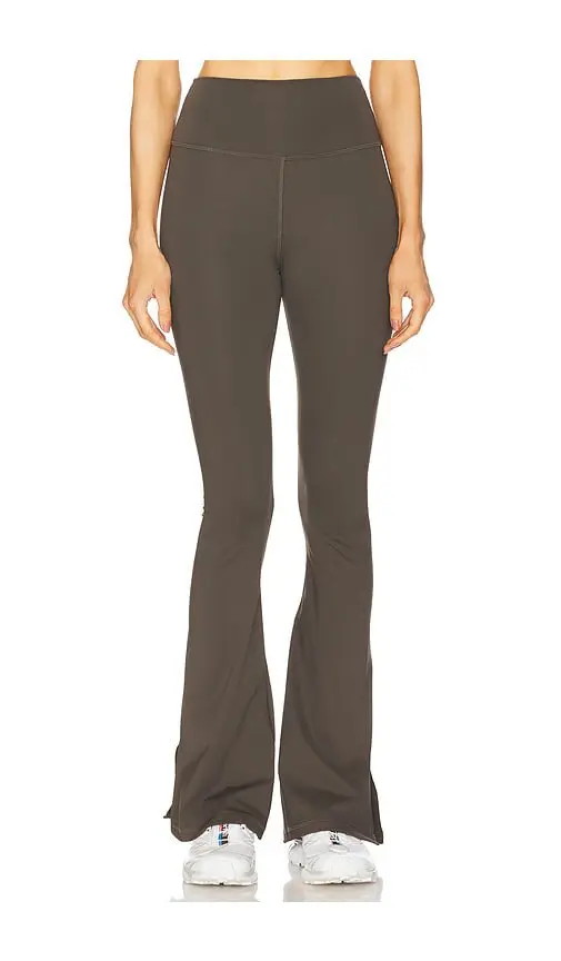 Strut This Beau Pant - Titanium