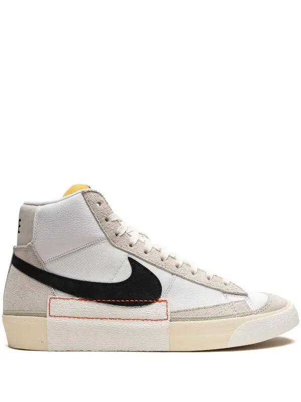 Nike Blazer Mid '77 Sneakers - White