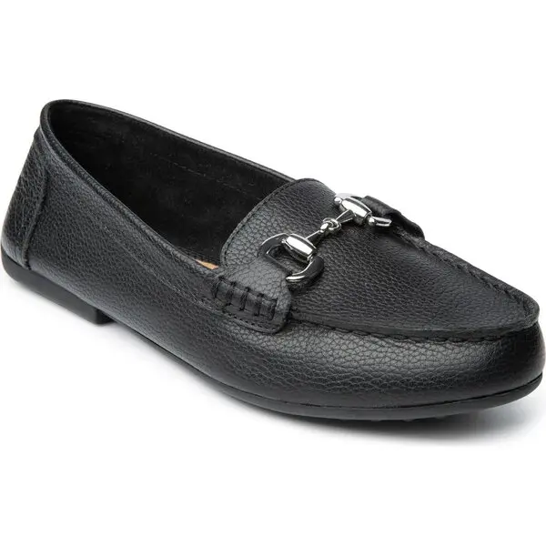 Me Too Dayne Leather Loafer