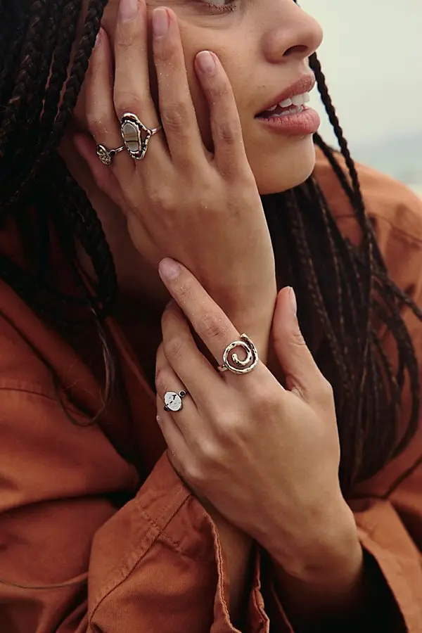 Free People 90s Swirl Ring - Silver