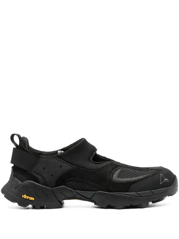 ROA Low-top Sneakers - Black