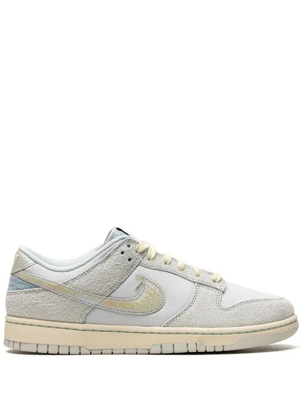 Nike Dunk Low Retro Gone Fishing Sneakers - Neutrals