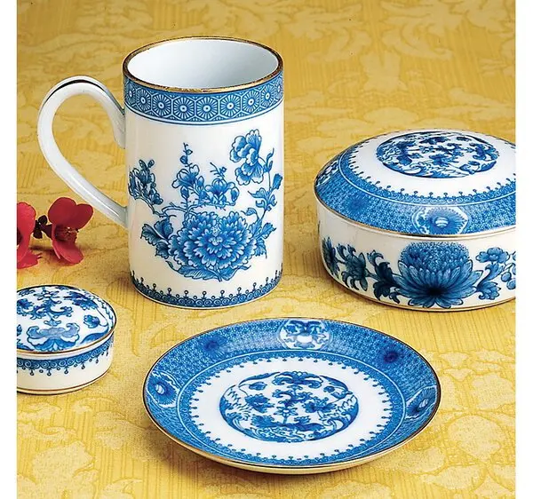 MOTTAHEDEH Imperial Blue Covered Round Box, Large