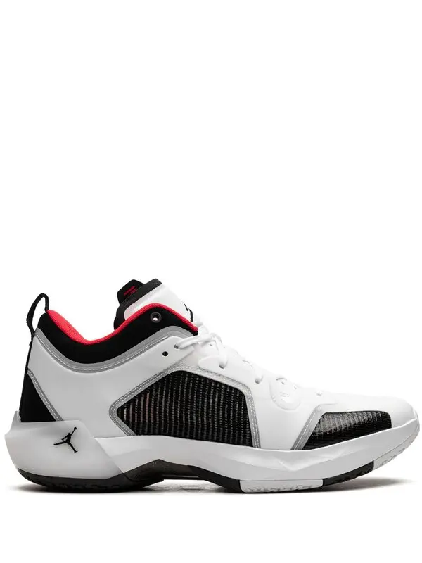 JORDAN Air 37 Low Sneakers