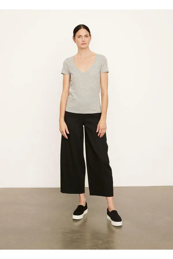 Vince Essential Pima Cotton V-neck T-shirt - Gray