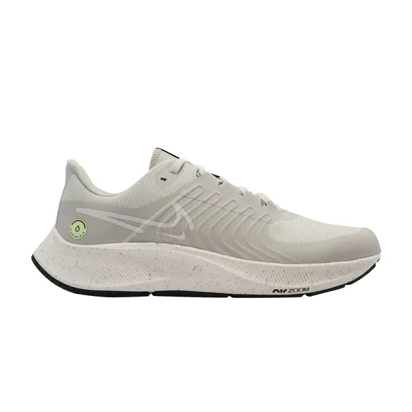 Nike Zoom Pegasus 38 Shield Sneakers