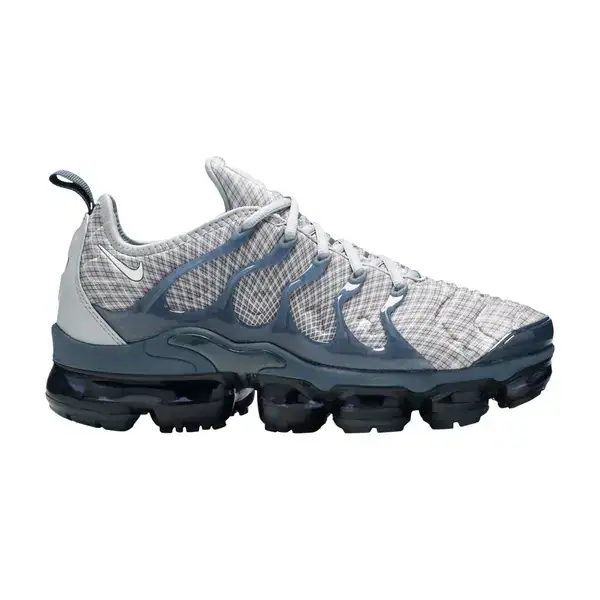 vapormax plus wolf