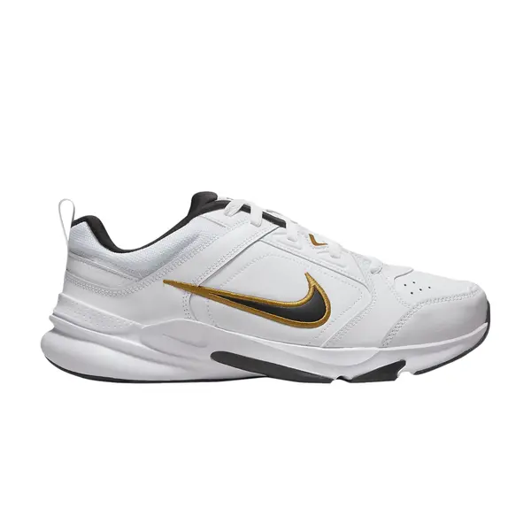 Nike Defy All Day Extra Wide Sneakers - White