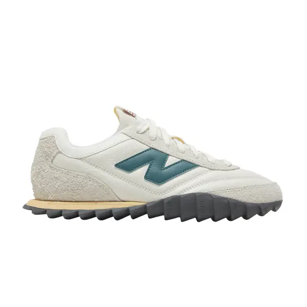 NEW BALANCE Rc30 Sneakers - White