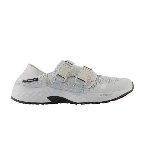 NEW BALANCE Fresh Foam 700 Sneakers