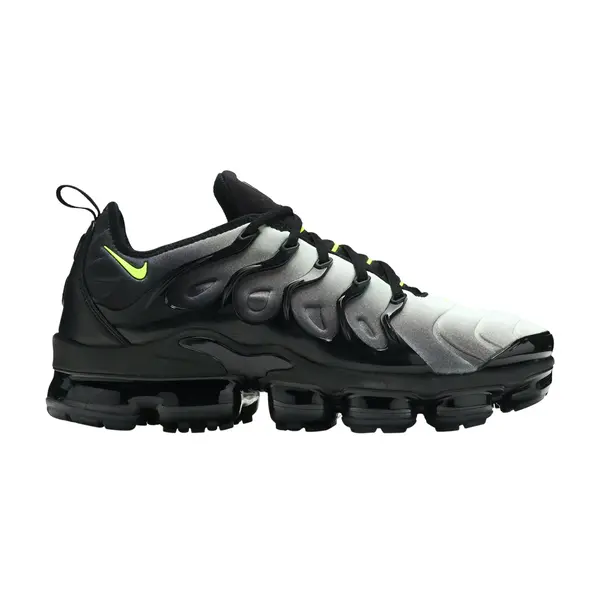 Nike Air Vapormax Plus Sneakers - Black