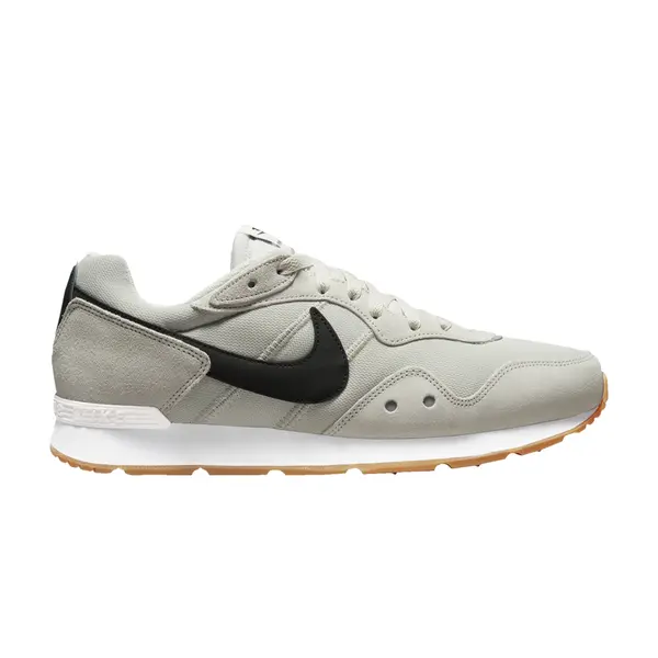 Nike Venture Runner Wide Sneakers