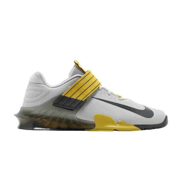 Nike Savaleos Athletic Sneakers