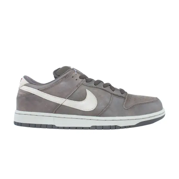 Nike Dunk Low Pro Sb Sneakers - Brown