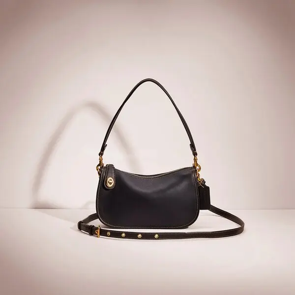 Coach Restored Swinger Bag - Brass/black