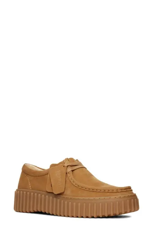 Clarks Torhill Bee Chukka Sneakers - Light Tan Nubuck