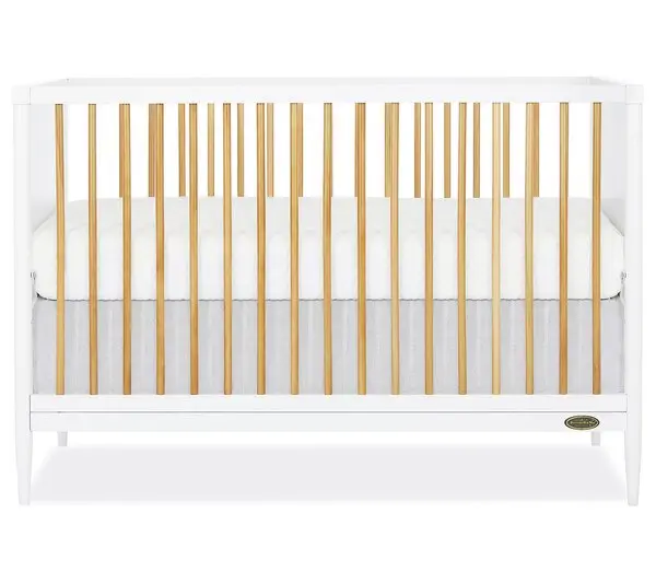 DREAM ON ME Clover 4-in-1 Modern Crib