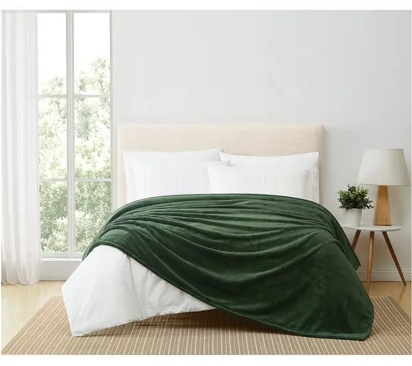 ROYAL VELVET 68'x90' Lavish Plush Solid Twin/tw In Xl Blanket