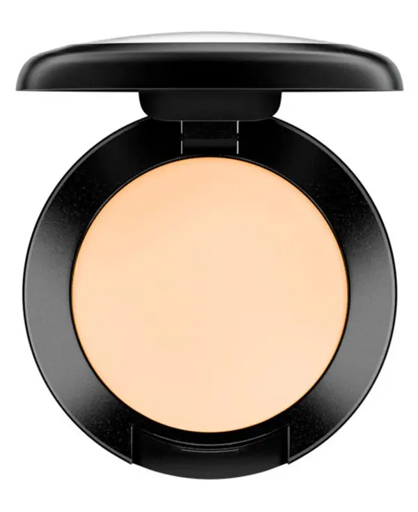 MAC COSMETICS Studio Finish Spf 35 Concealer - Nc (light Beige,neutral Golden Undertone