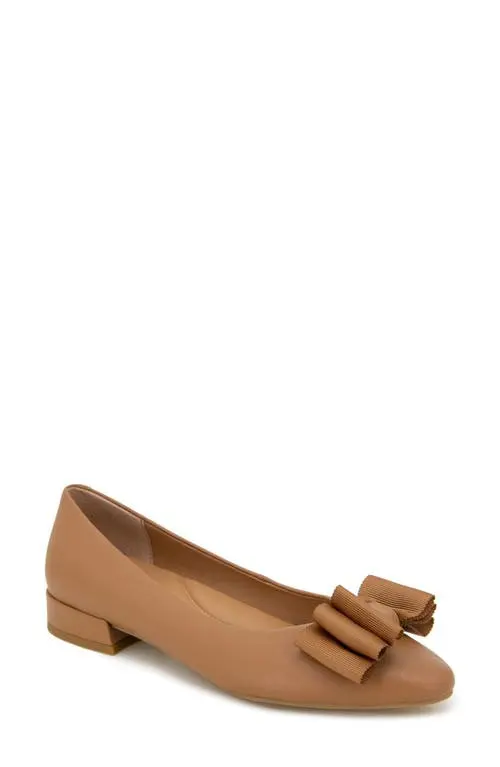 Gentle Souls By Kenneth Cole Atlas Bow Detail Pump - Camel Leather