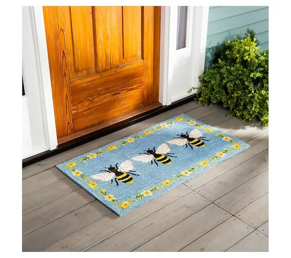EVERGREEN 24x42 3 Bees Hooked Polypropylene Accent Rug