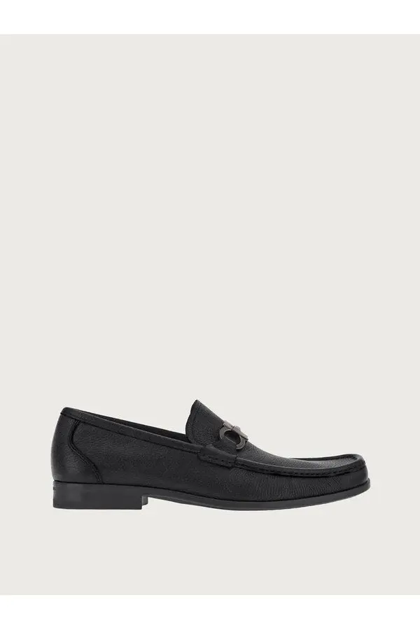 FERRAGAMO Gancini Buckle Loafer - Black