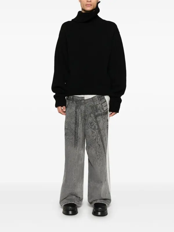 AIREI Roll-neck Sweater