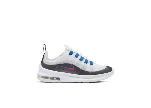 Nike Air Max Axis Sneakers