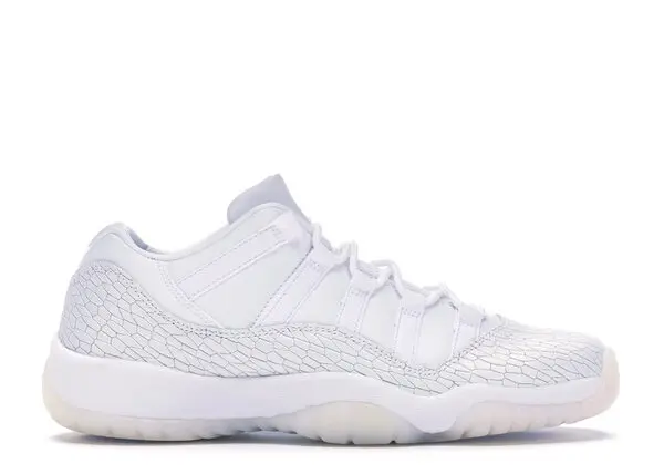 JORDAN 11 Retro Low Sneakers - White/pure Platinum