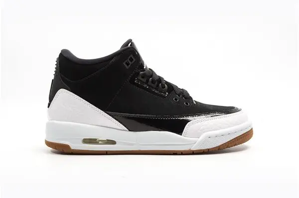 JORDAN 3 Retro Gum Sneakers