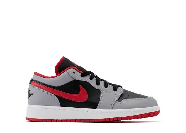 JORDAN 1 Low Top Sneakers