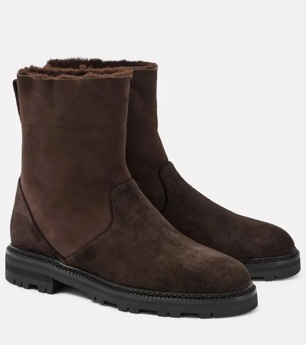 Manolo Blahnik Tomosa Suede Ankle Boots - Brown