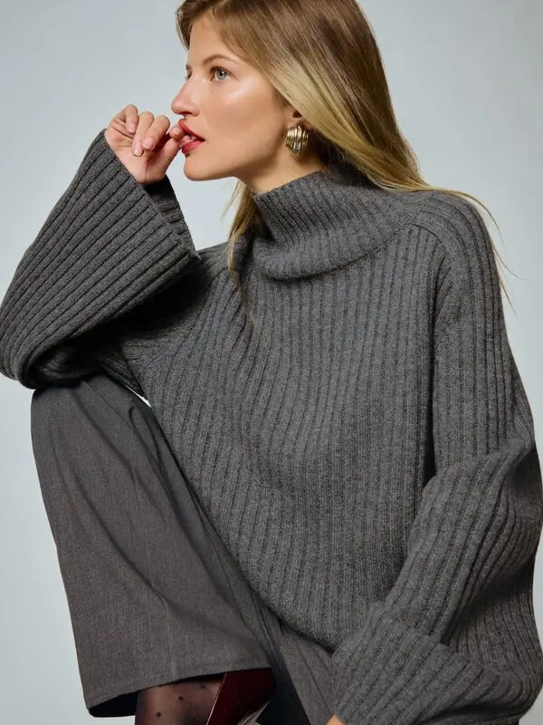 REFORMATION Brooke Cashmere Cropped Turtleneck - Ribbed Thunder