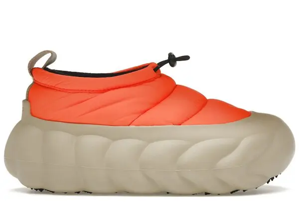 CROCS Overpuff Shorty - Shocking Orange