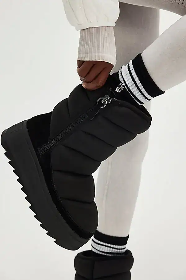 Ash Avalanche Snow Boots - Black | Editorialist