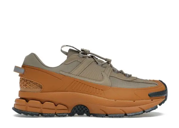 Nike Zoom Vomero 5 Roam Sneakers