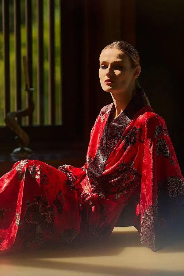 Natori Imperial Dragon Jacquard Robe - Red