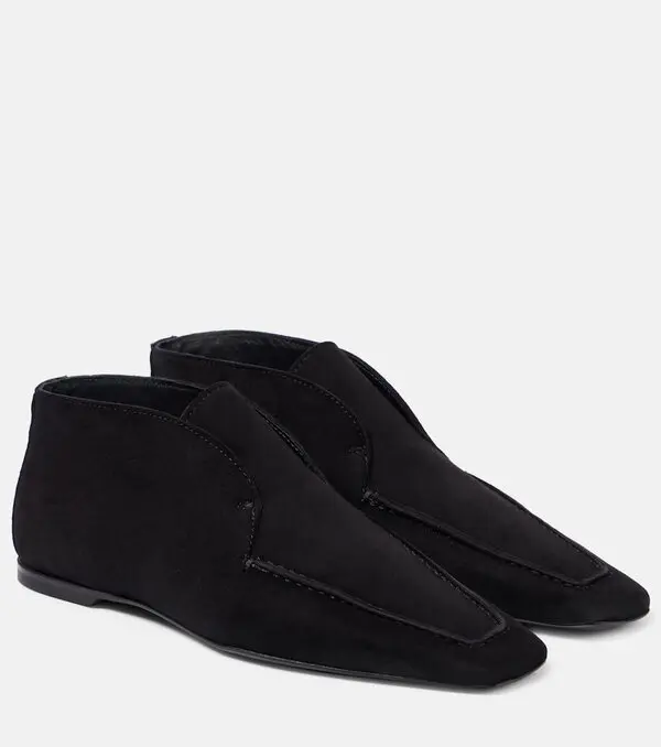 TOTÊME Suede Desert Boots - Black