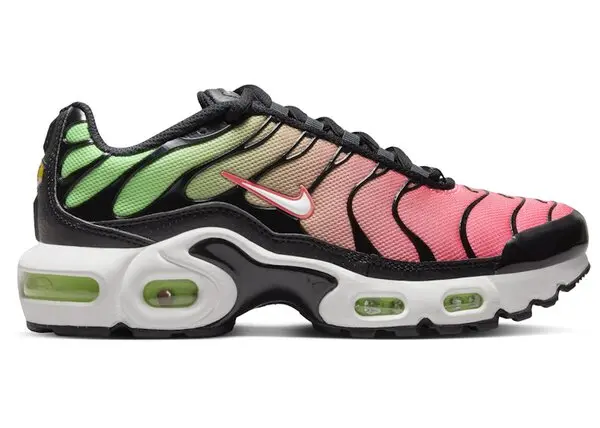 Nike Air Max Plus Sneakers - Black/green Strike/flash Crimson
