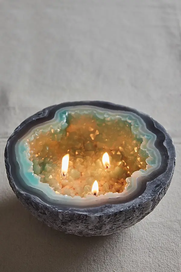 AMETHYST & AMBER CANDLES Jumbo Crystal Geode Candle - Aquamarine