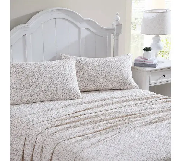 Laura Ashley Evie Soft Pink Queen Flannel Sheet Set
