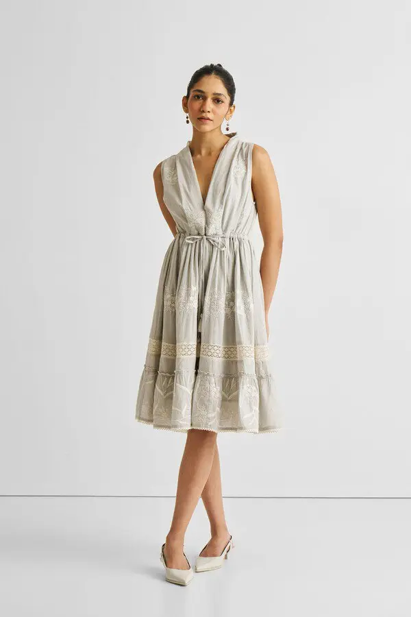 REISTOR Embroidered Drawstring Gathered Dress